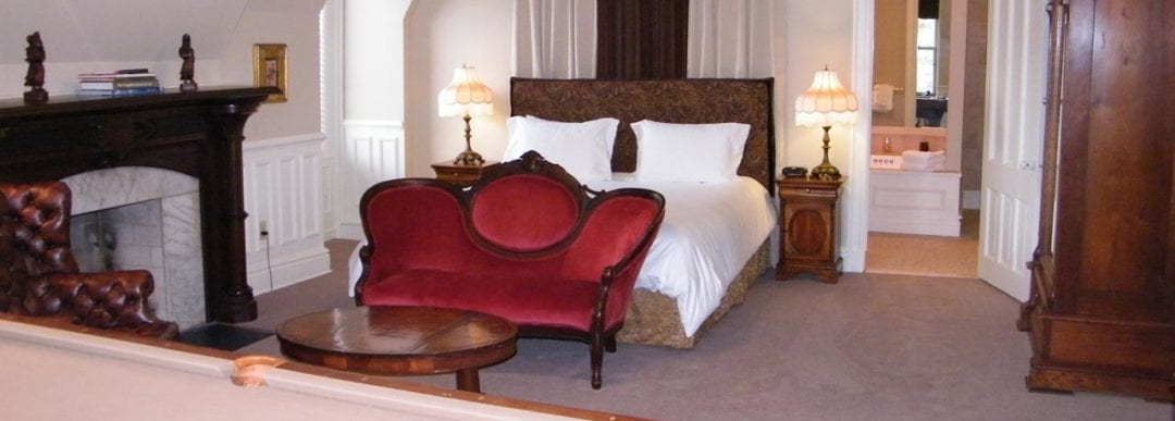 Deluxe - Batcheller's Mansion Inn